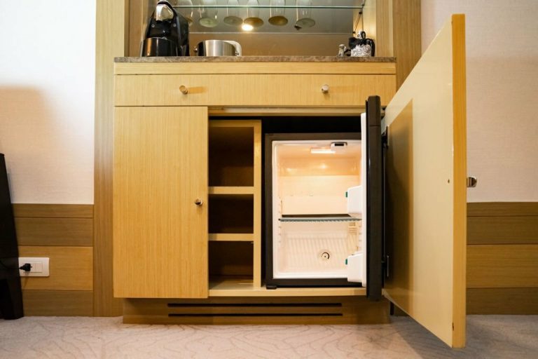 Inspirasi 5 Model Mini Bar Ala Rumahan - JogjaDesainInterior.com